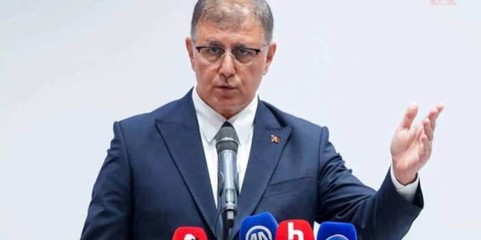 İzmir Büyükşehir Belediye Başkanı Cemil Tugay, CHP'den istifa etti