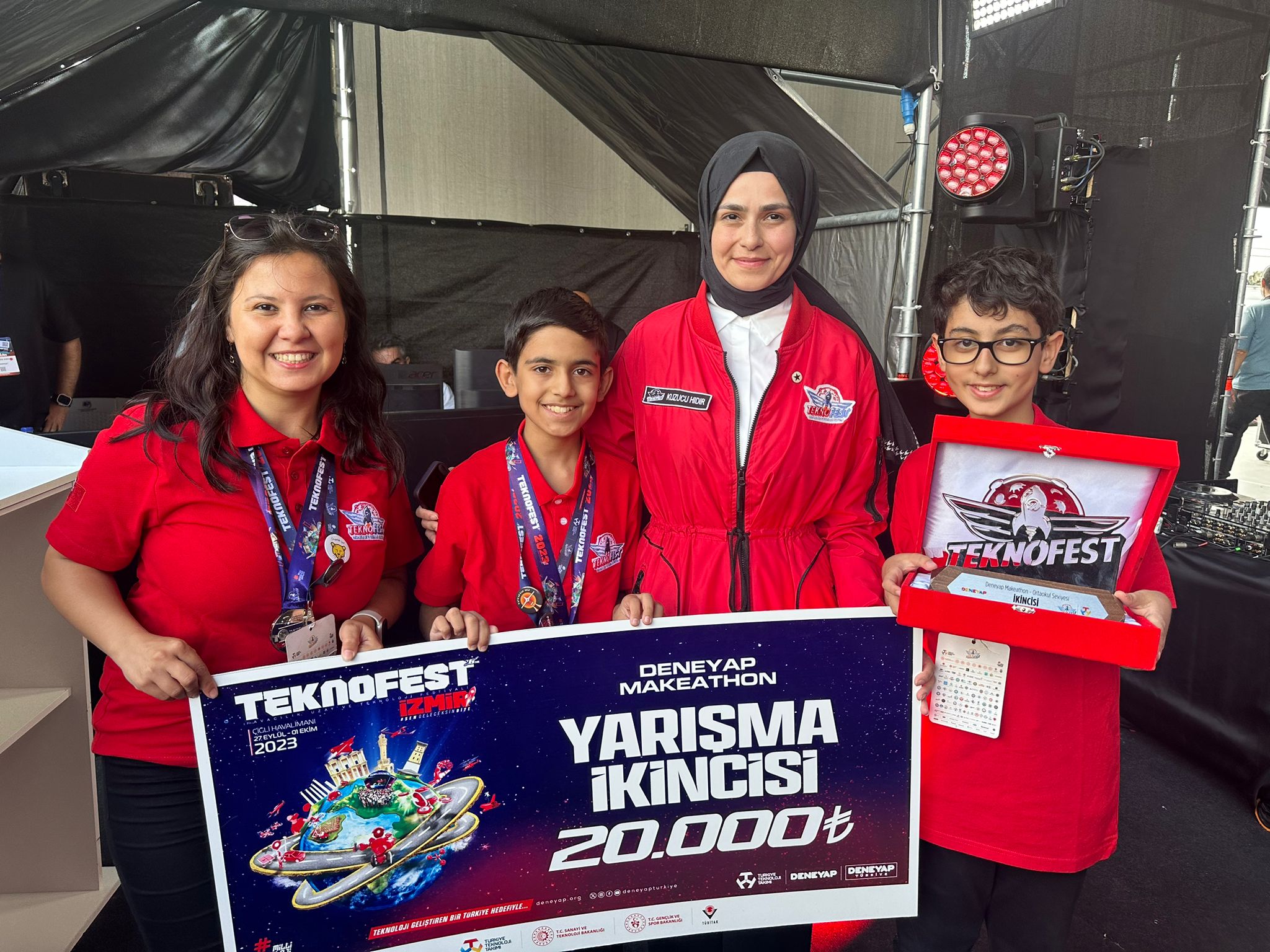 Diyarbakırlı öğrenciler TEKNOFEST'te tarih yazdı